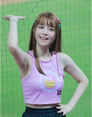 | 禹菡 ユハン 【楽天ガールズ（台湾チア）】のプロフィール♪SNS・動画 | SYUNBITO Journal